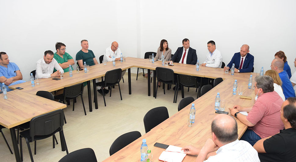 Rektor Univerziteta u Kragujevcu posjetio UKC RS