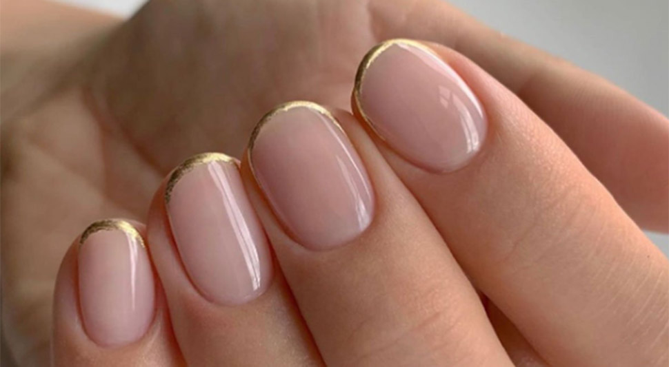 Mikro francuski manikir - nova popularna verzija čuvenog trenda