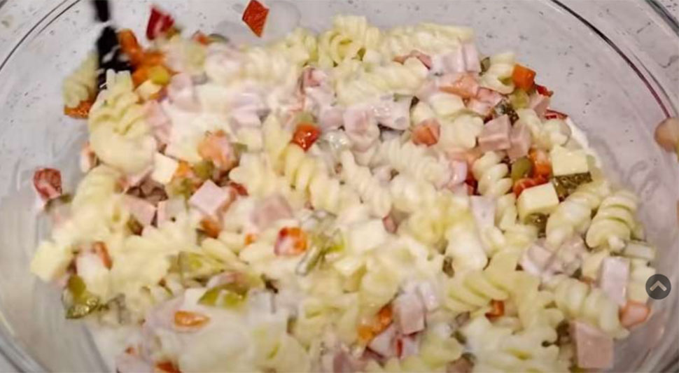 Obrok salata sa makaronima