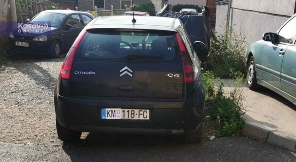 U Sjevernoj Mitrovici RKS tablice prelijepljene oznakama KM