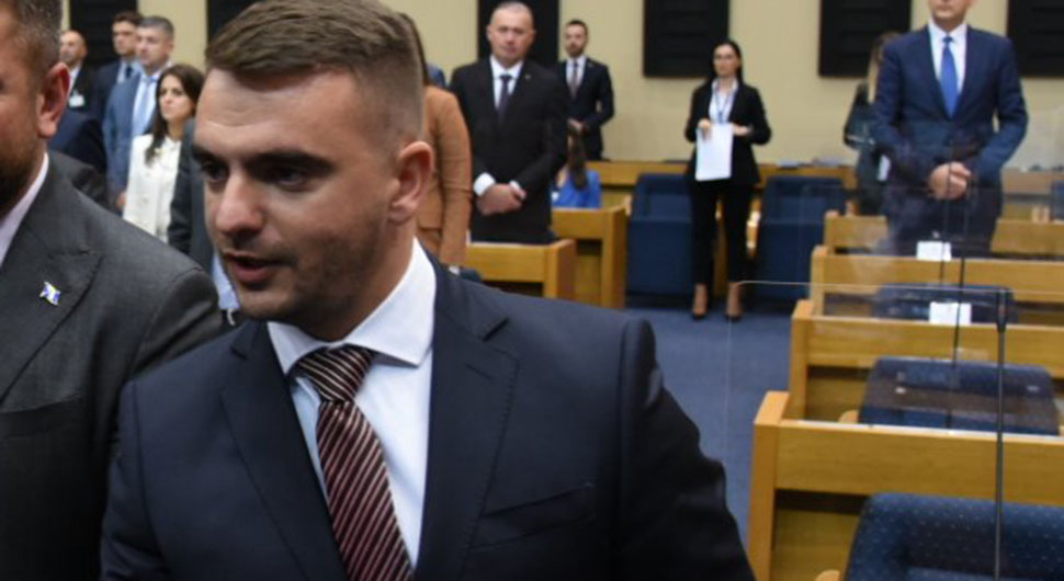 Pranjić za ATV: Postoje bitniji problemi za Hrvate nego to što Šmit ...