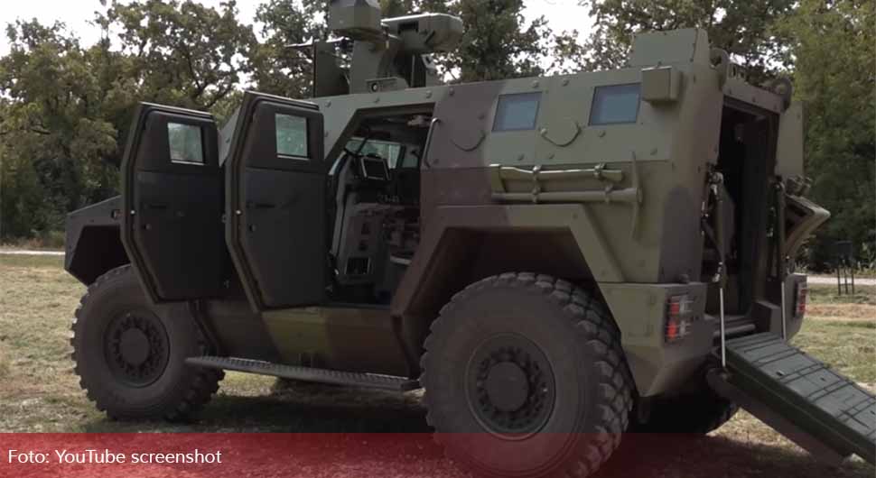 Od siline udara prevrnuo se "Miloš", žena poginula