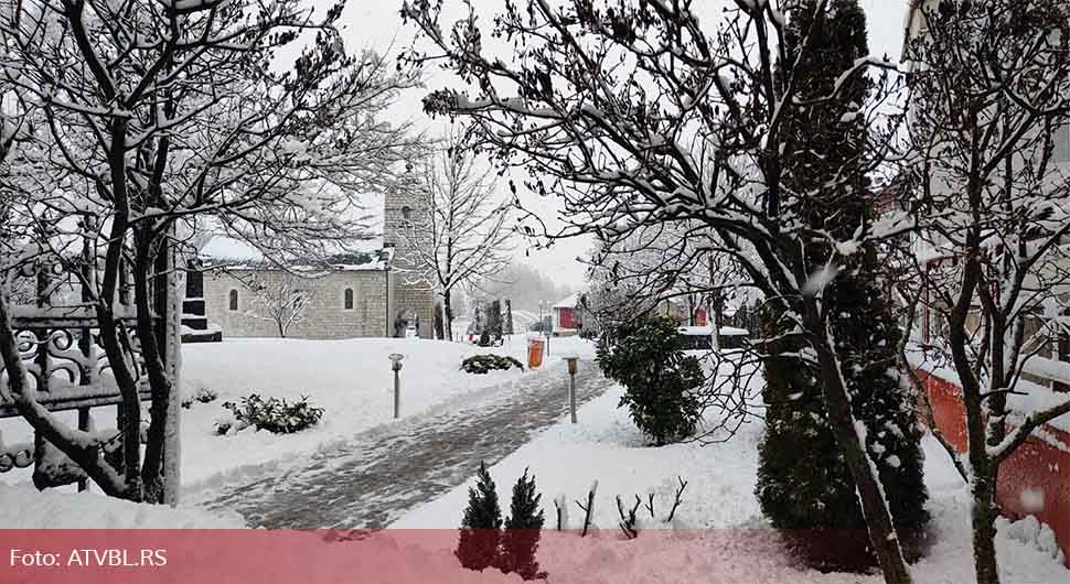 FOTO vijest: Snijeg okovao Gacko