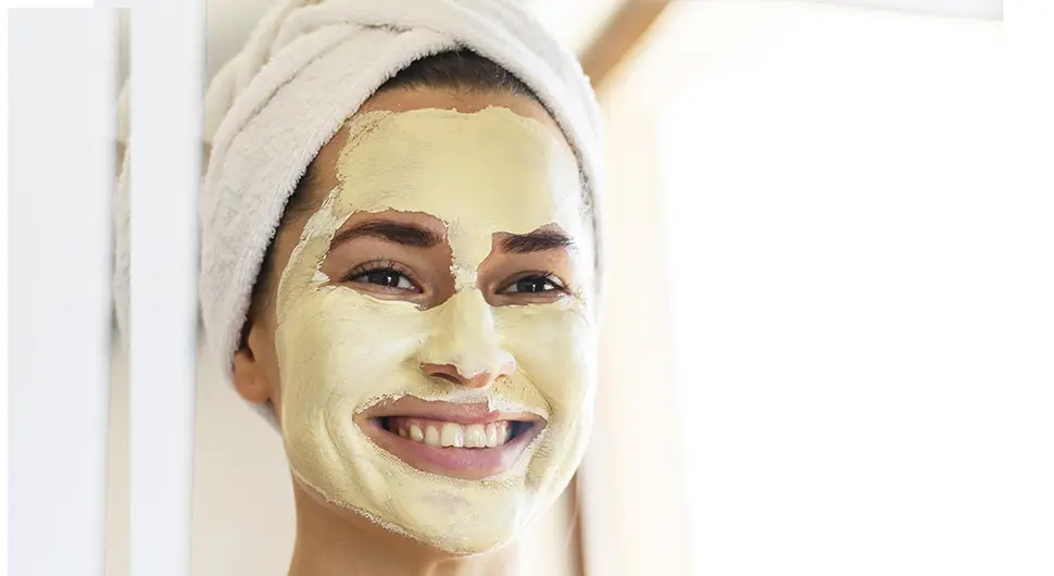 Napravite masku za zatezanje kože lica